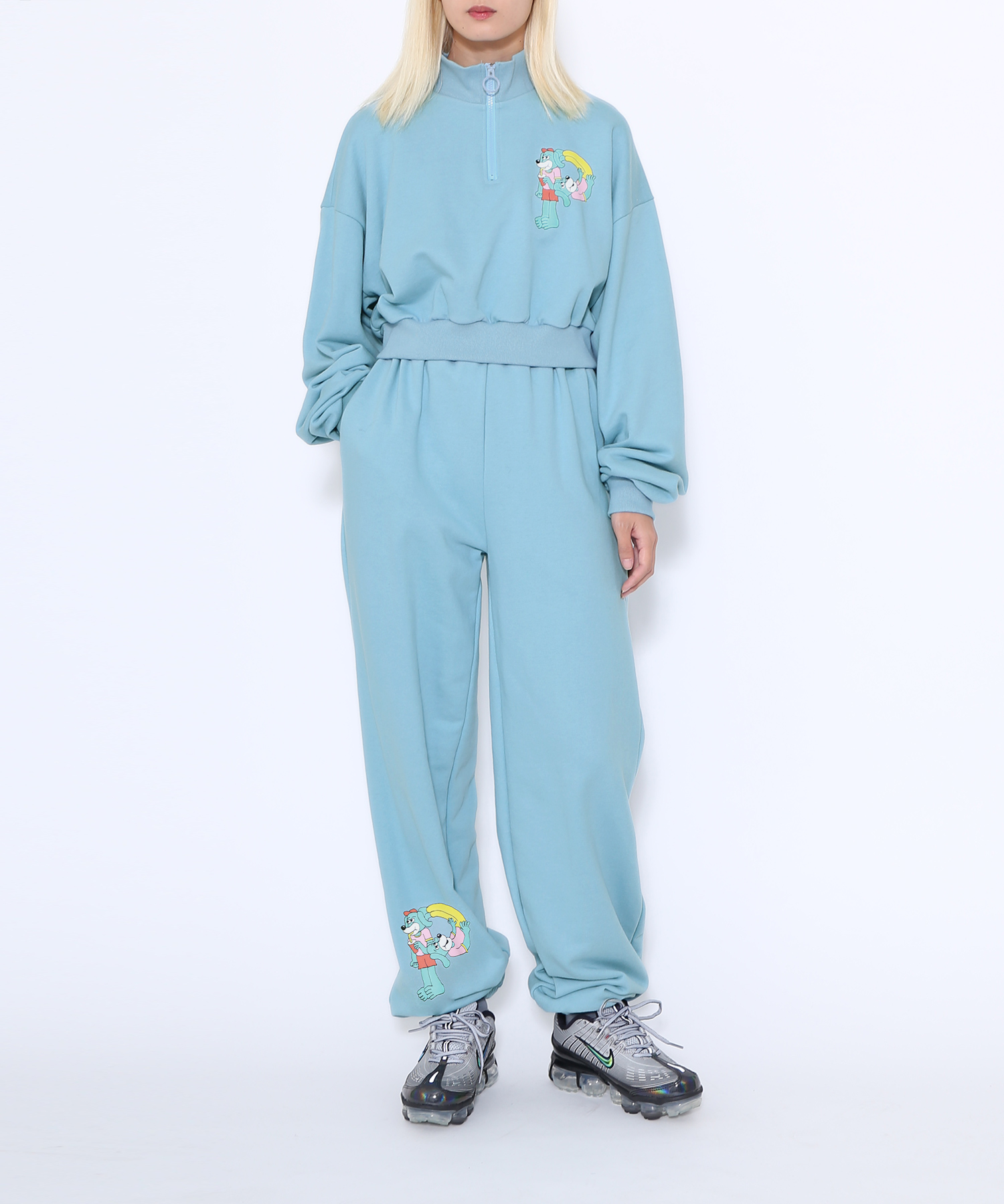 PプリントハーフZIPクロップドスウェット[商品：PN23AW-042-1] - PUNYUS Online Store / 公式通販